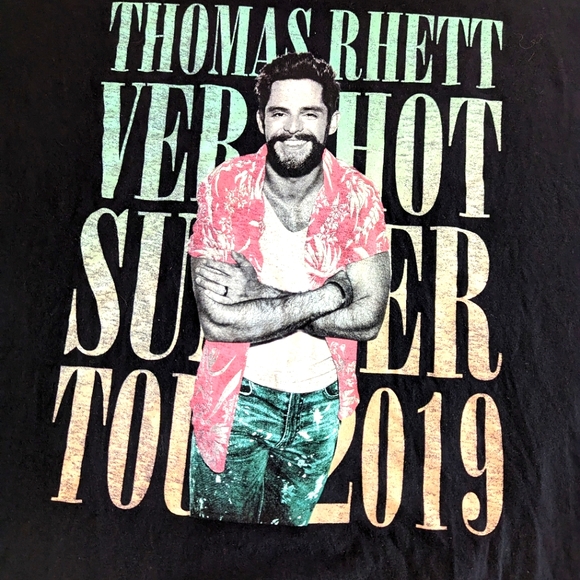 Thomas Rhett | Tops | Thomas Rhett Very Hot 229 Summer Tour Concert ...